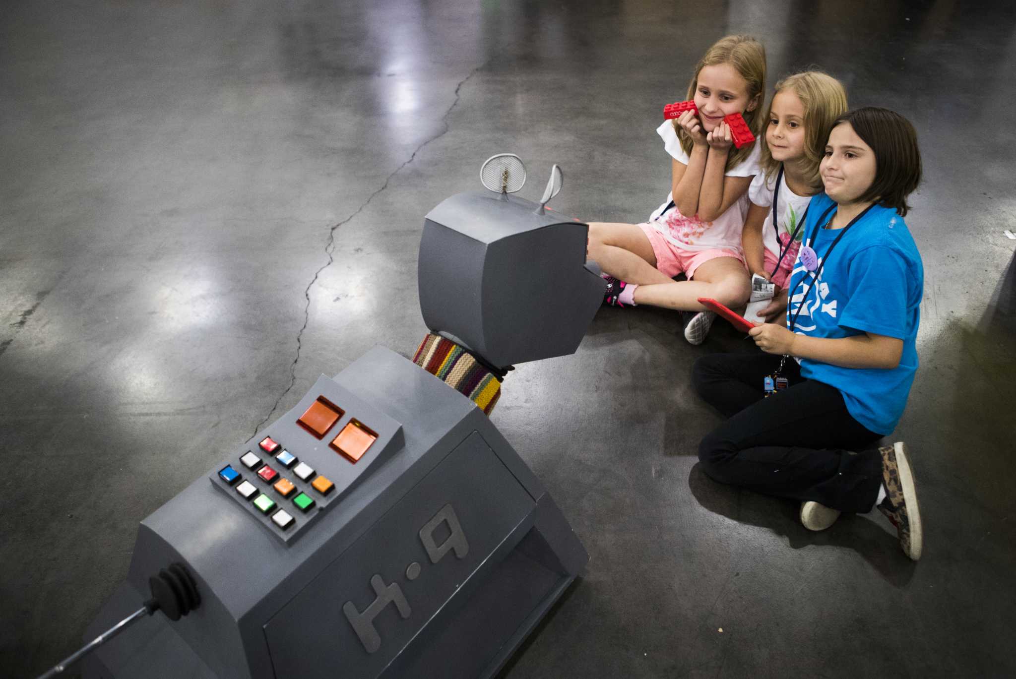 Kids tinker with science, engineering at Houston Maker Faire