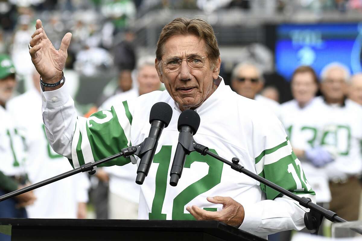 Joe Namath and 1969 Super Bowl champions honored by Jets
