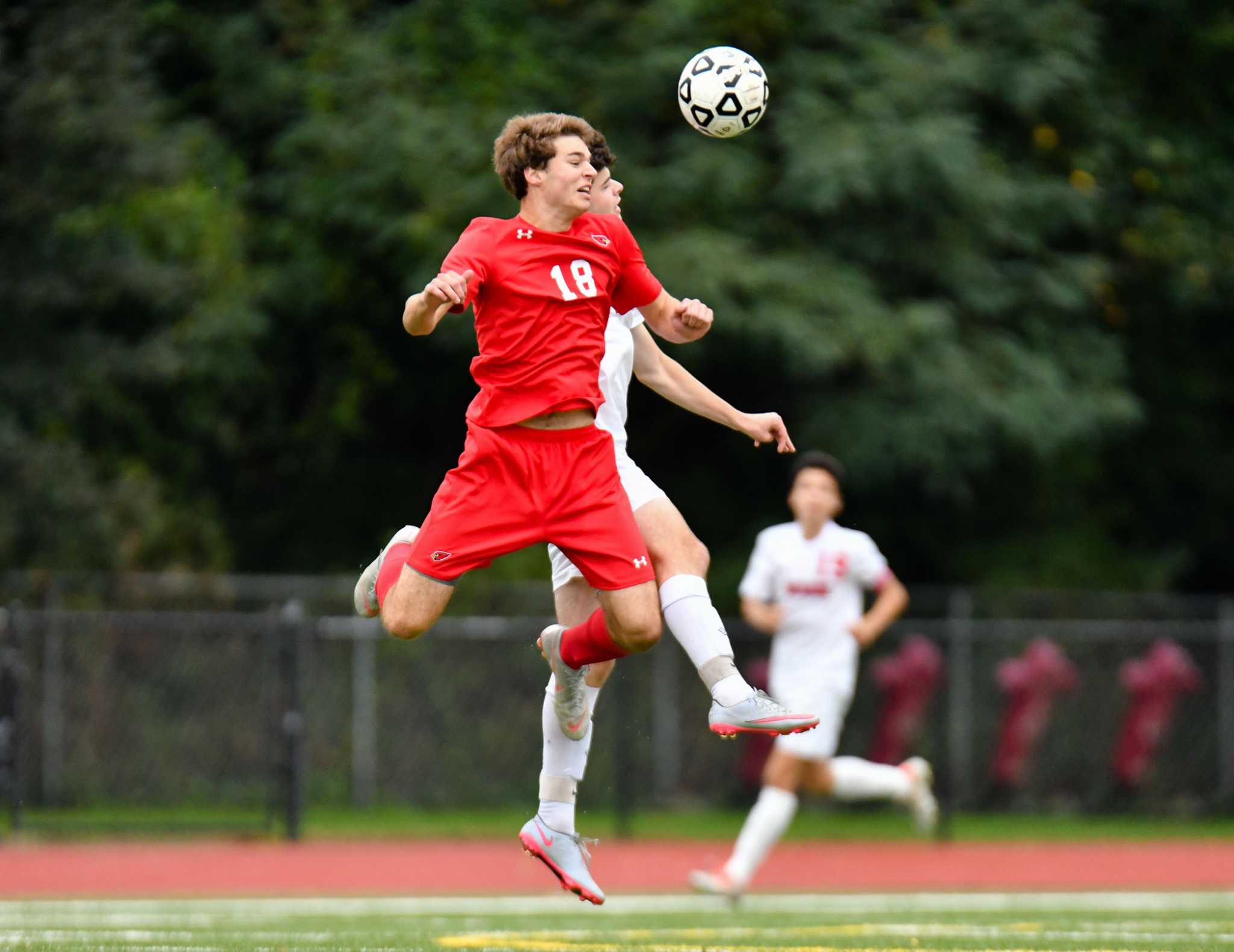 Warde uses first-half goal to defeat Greenwich