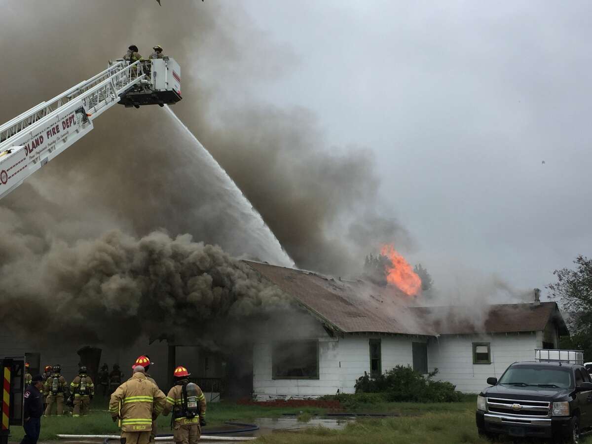 Photos: MFD battle structure fire