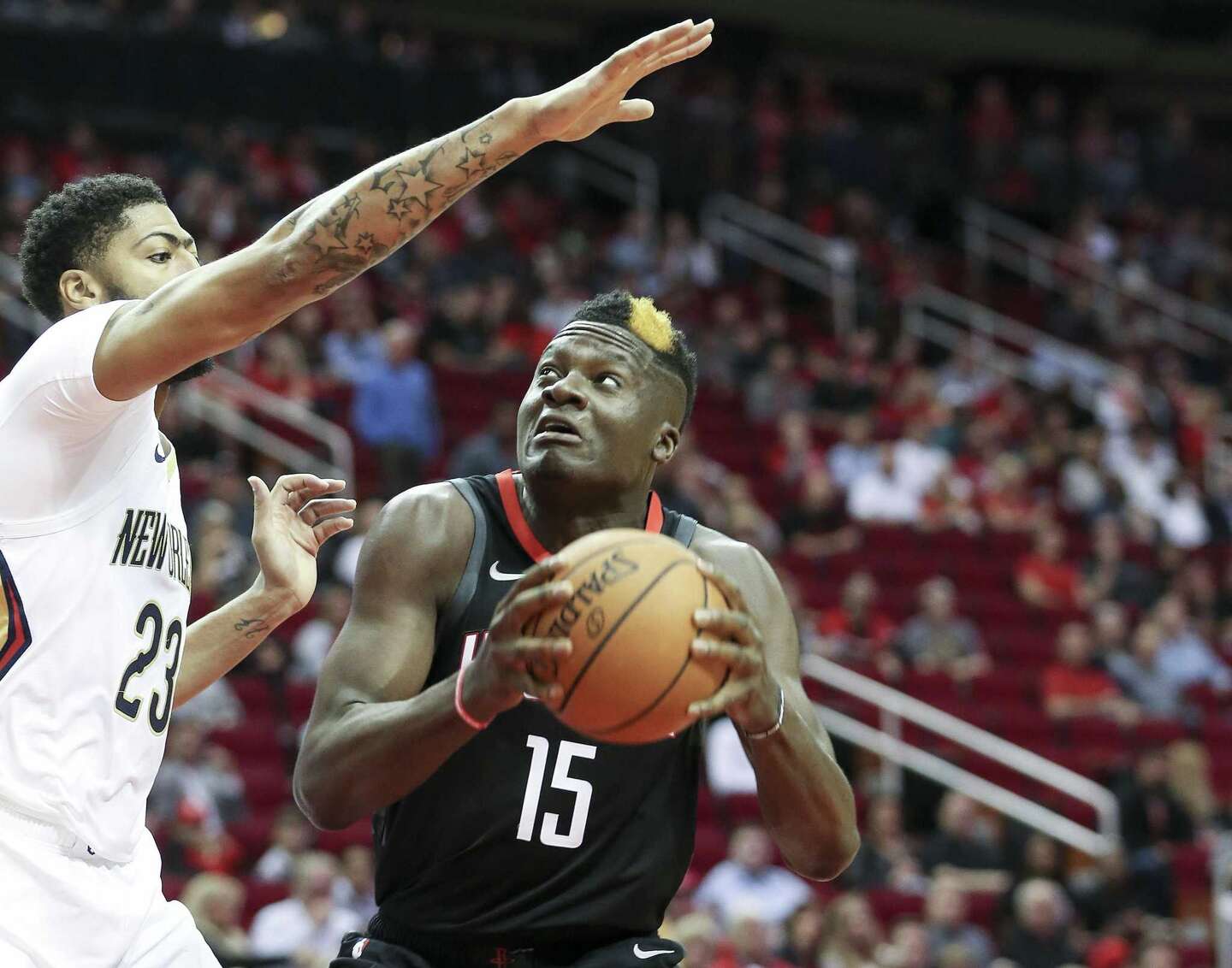 Rockets' Chris Paul surprises rookie Gary Clark with a new Mercedes