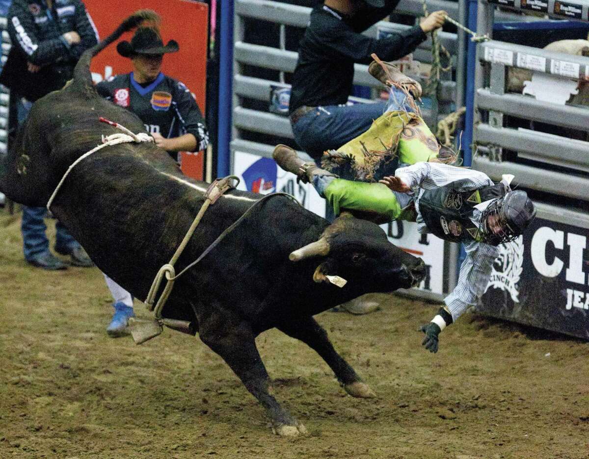 Conroe Bull Mania to honor living legend Myrtis Dightman, Jr. Saturday