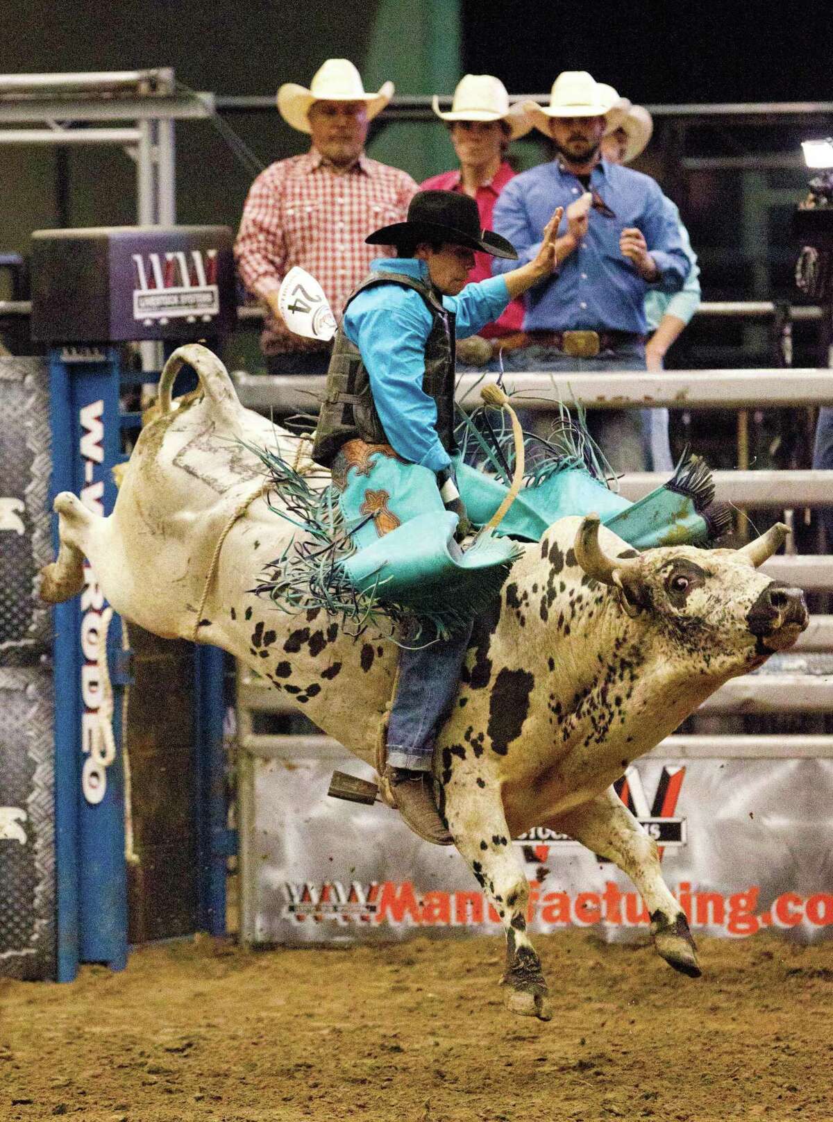 Conroe Bull Mania to honor living legend Myrtis Dightman, Jr. Saturday