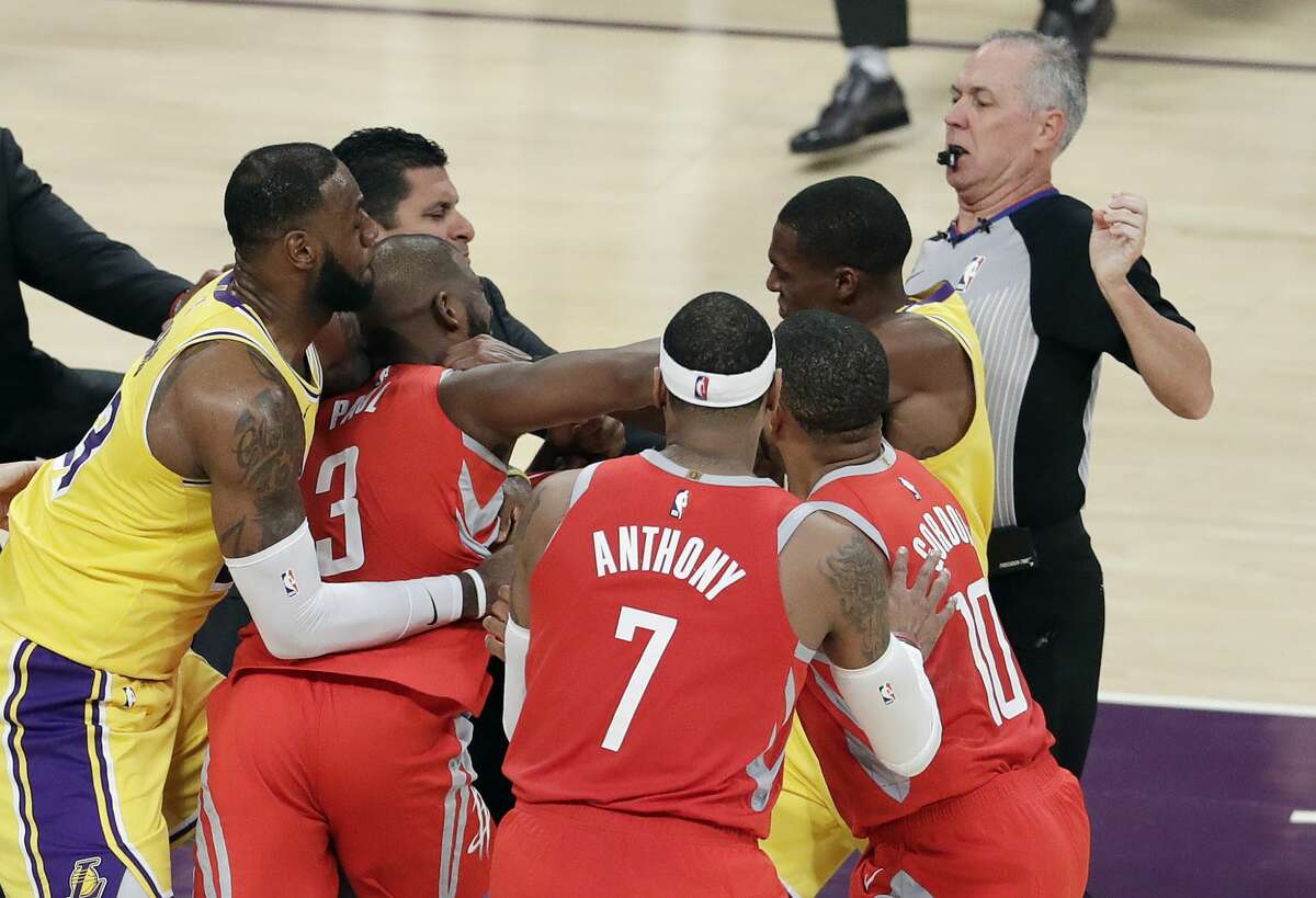 Rockets' Chris Paul, Lakers' Rajon Rondo trade punches