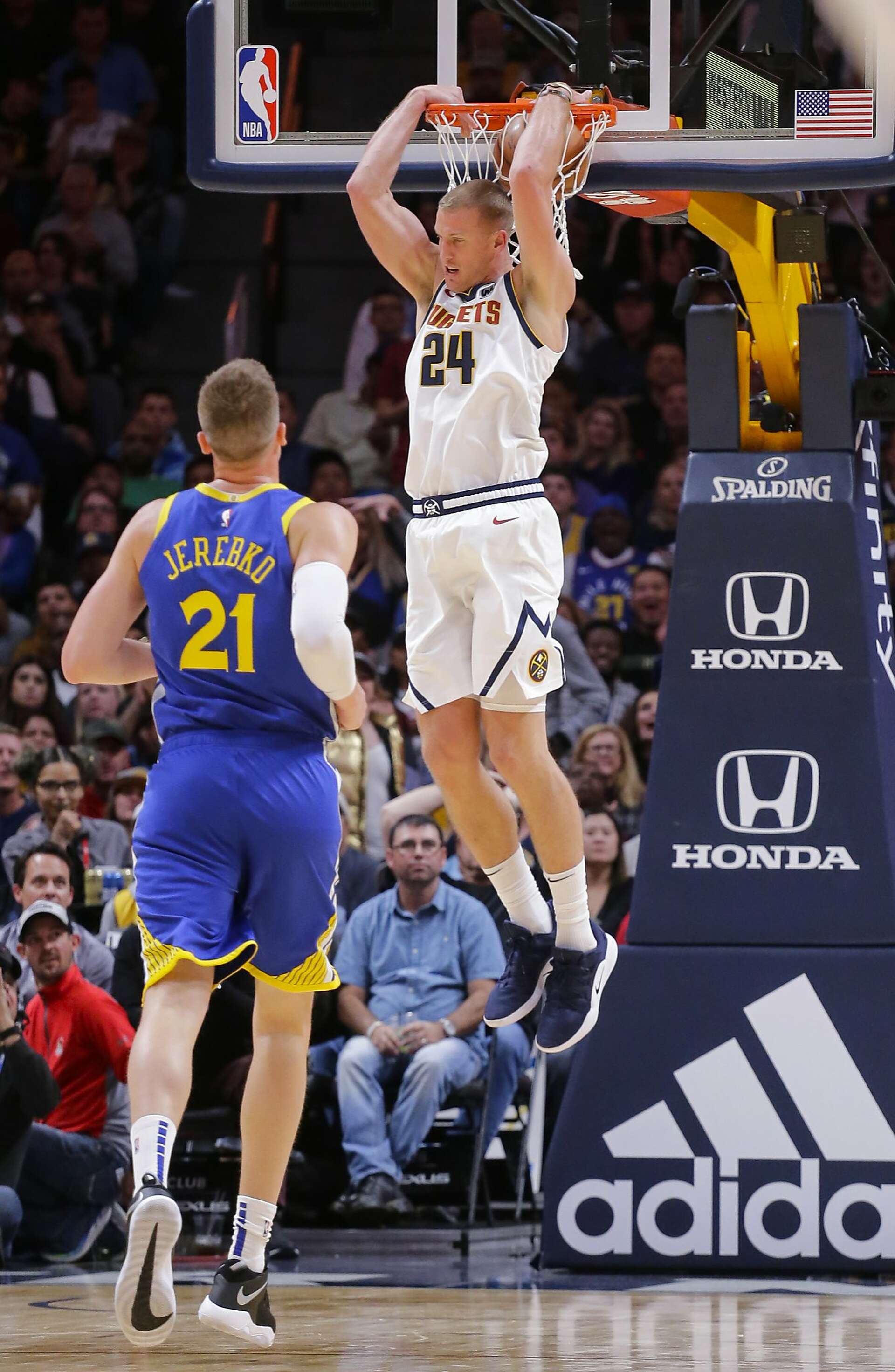 Damian Jones ‘really grows’ in Warriors’ loss to Nuggets