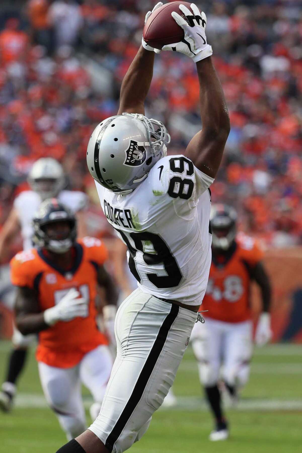 Raiders trade WR Amari Cooper to Cowboys