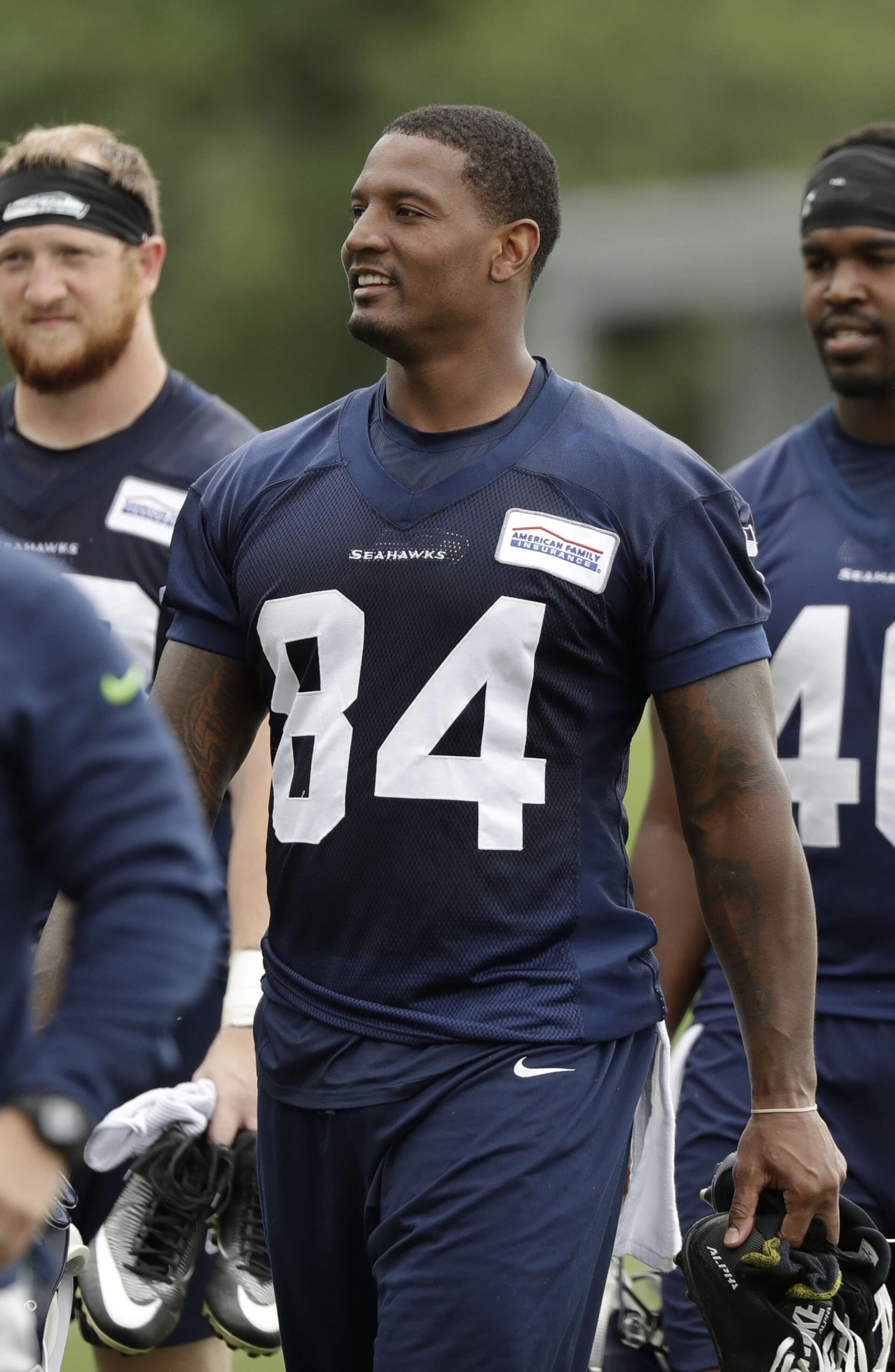 'I'm a Seahawk now': Ed Dickson returns to Charlotte to face Panthers