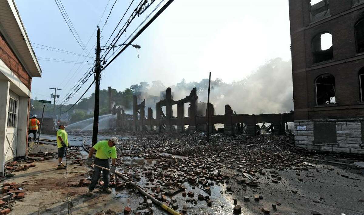 Cops: Arson cause of Amsterdam factory fire