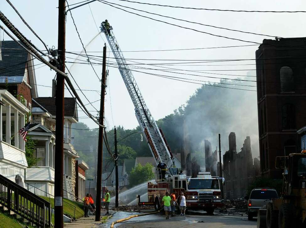 Cops: Arson cause of Amsterdam factory fire