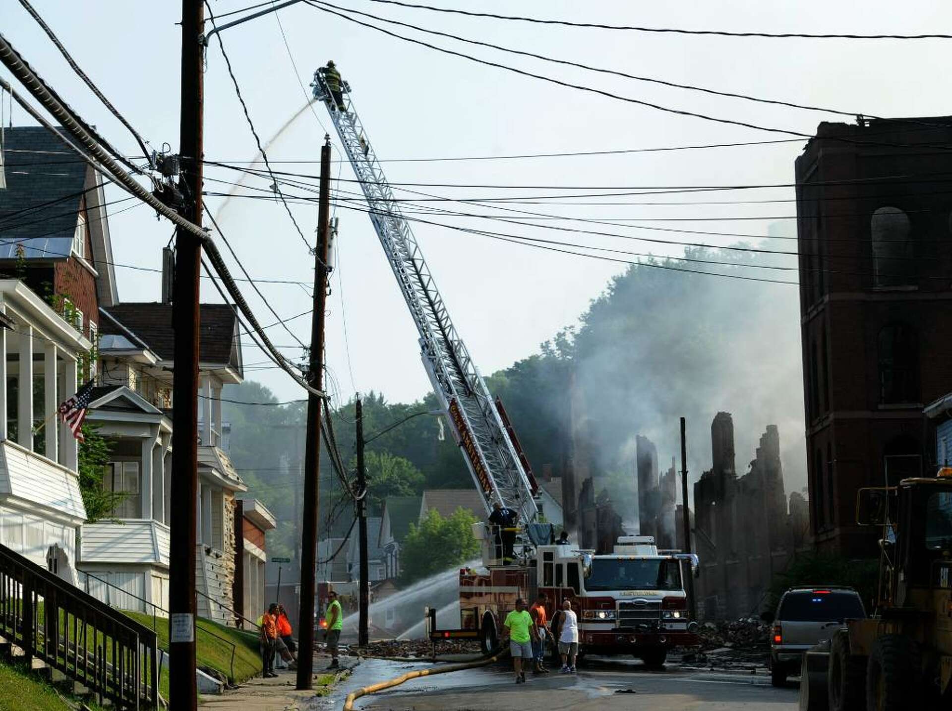 Cops: Arson cause of Amsterdam factory fire