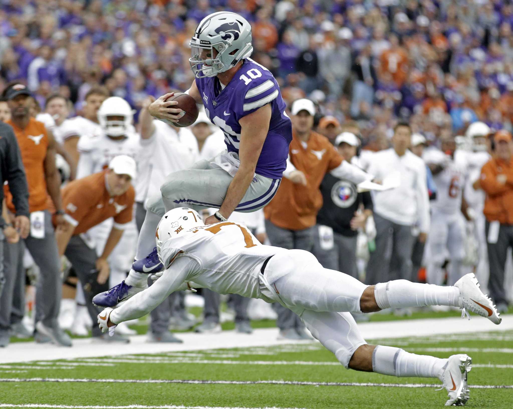 From OSU fan to Longhorn, Sterns reshaping the Texas secondary