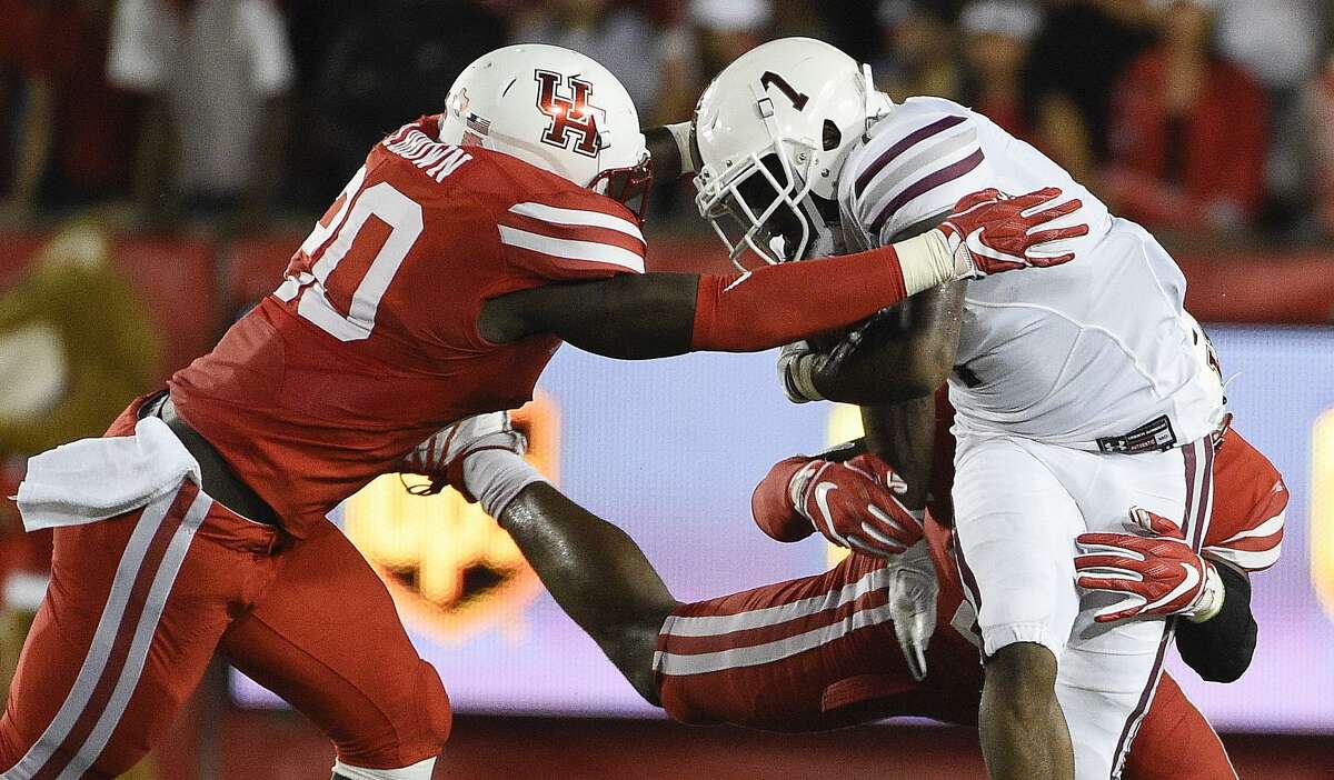 Football world takes notice of UH linebacker Austin Robinson
