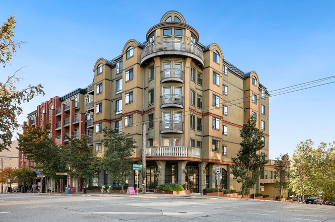 133 Queen Anne Ave N #202