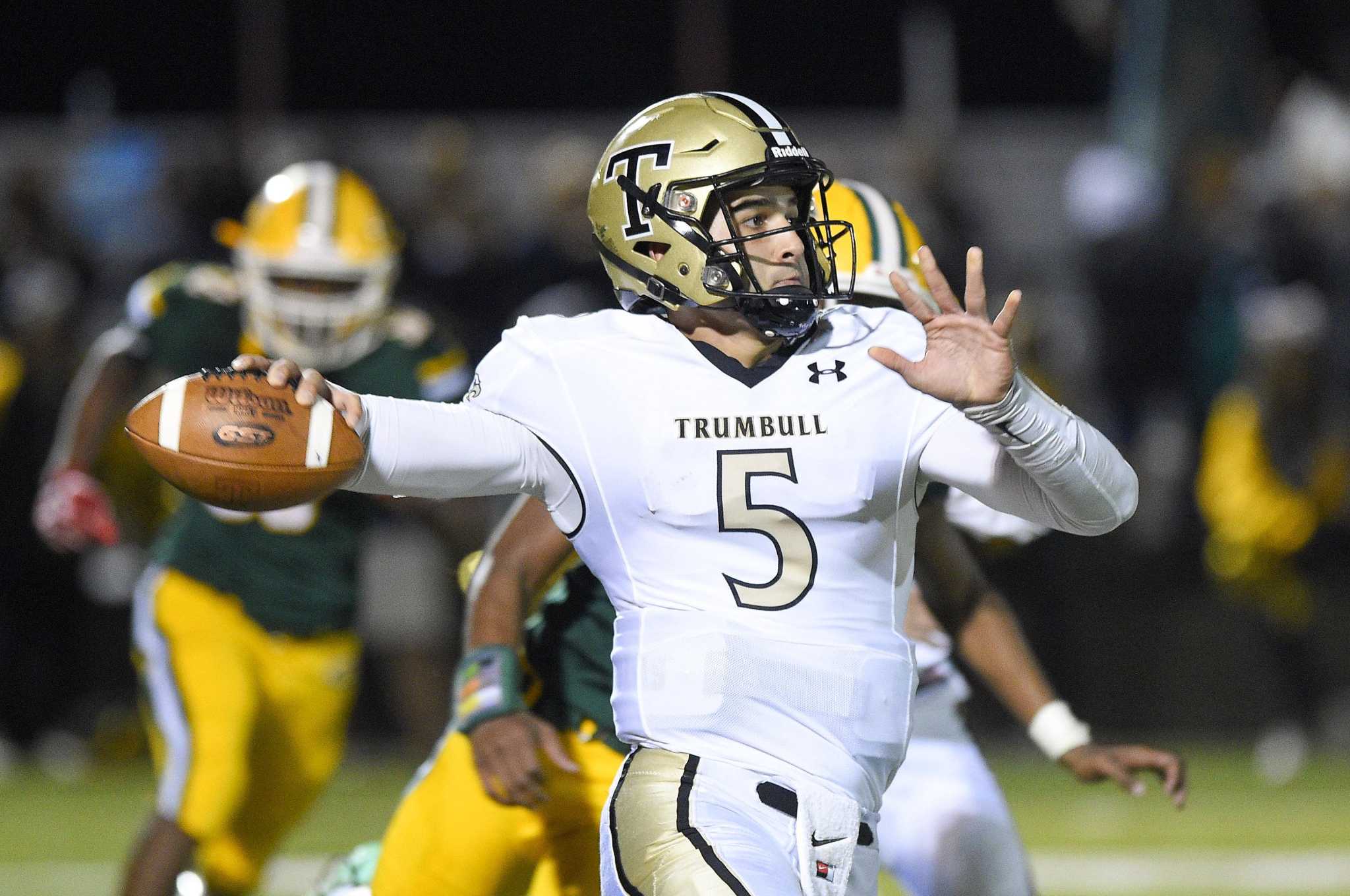 QB Colton Nicholas leading the way for Trumbull