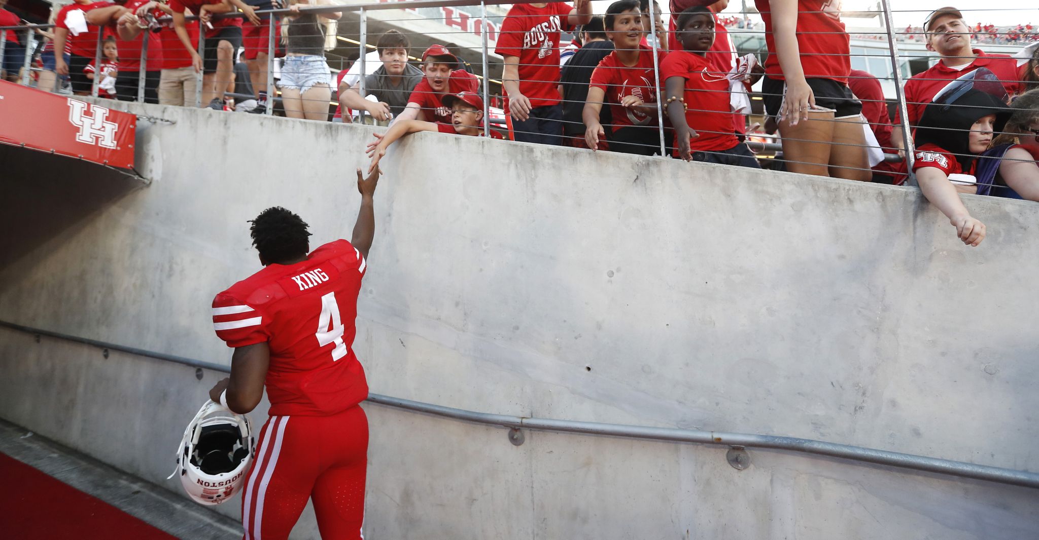 UH helmet stickers: Top performers vs. USF