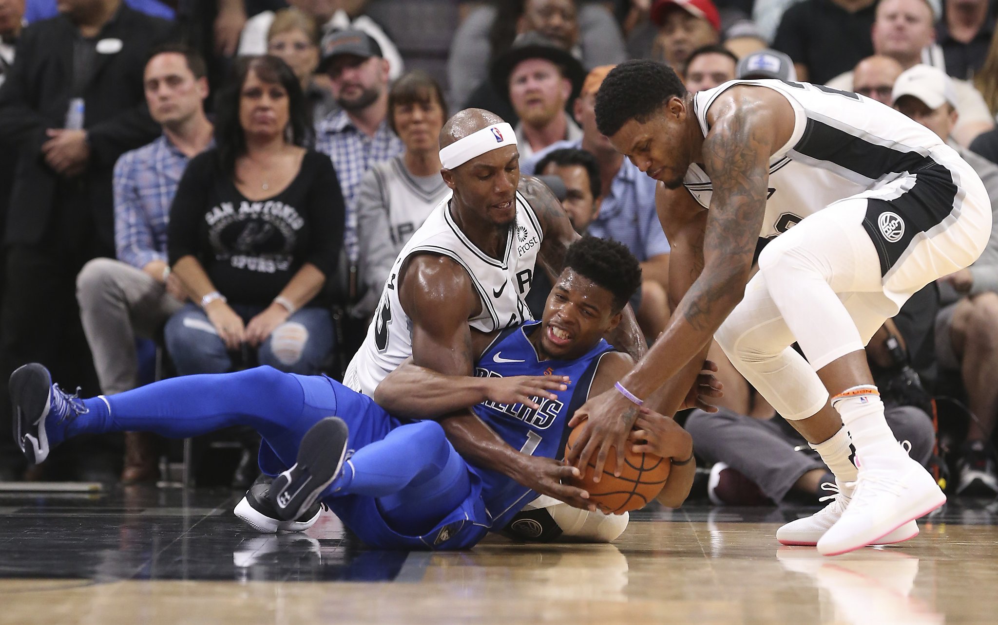 Jumping rope helps Spurs' Dante Cunningham stay ready