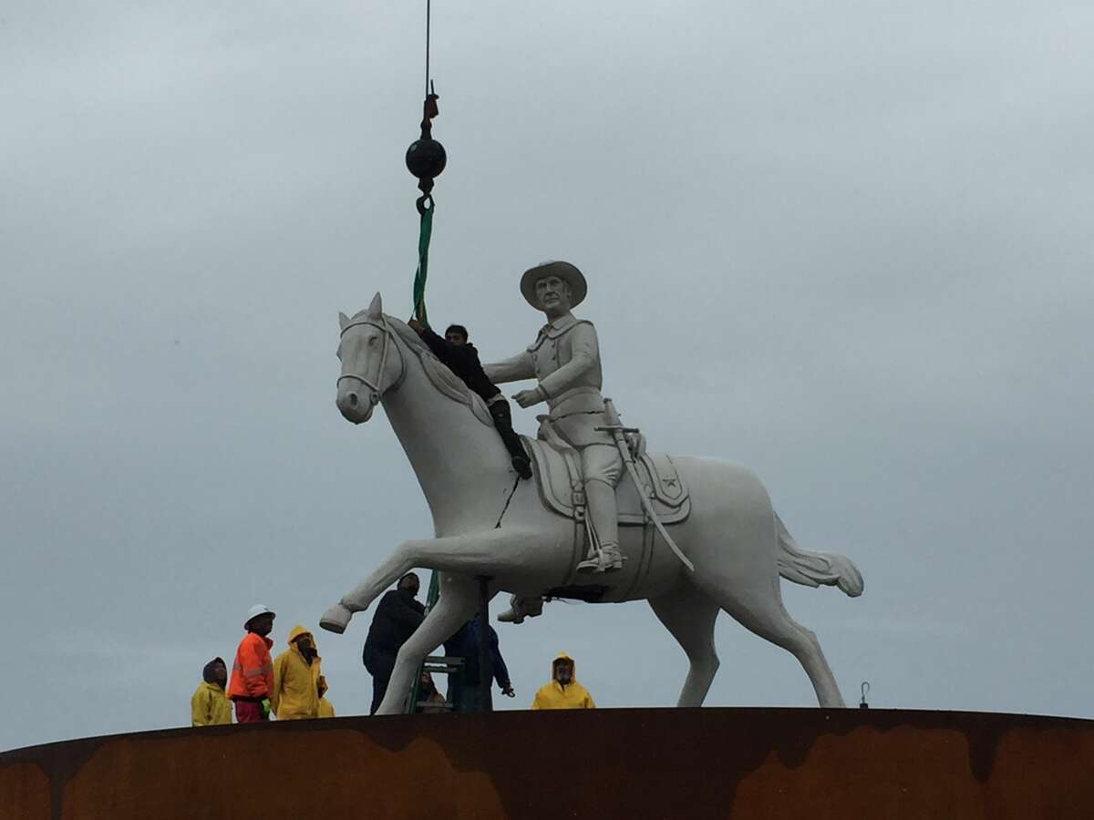 Tall Texan Sam Houston to tower over Baytown, created by artist David ...