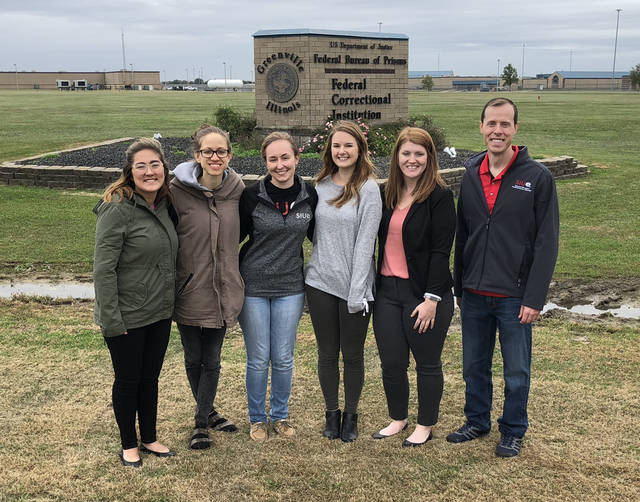 SIUE students get first-hand look at impact of psychologists in prisons