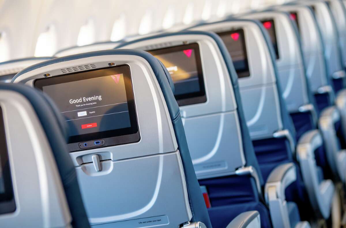 Frontier eyes nonstops to Hawaii