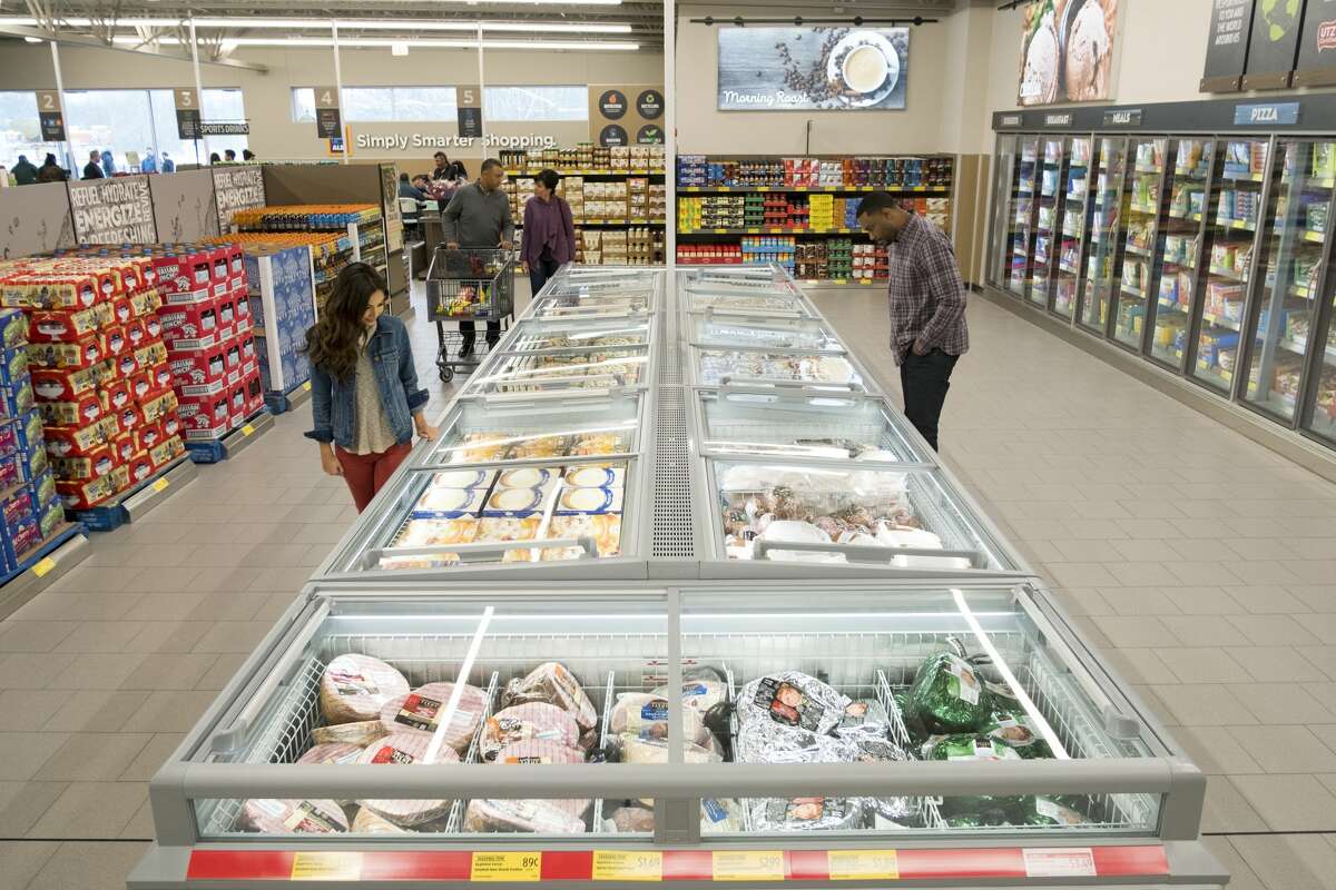 New Milford ALDI debuts new look, chance to win free food