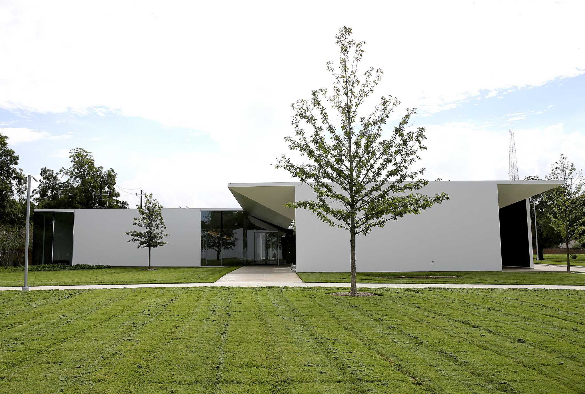 Menil Drawing Institute debuts with new chief curator