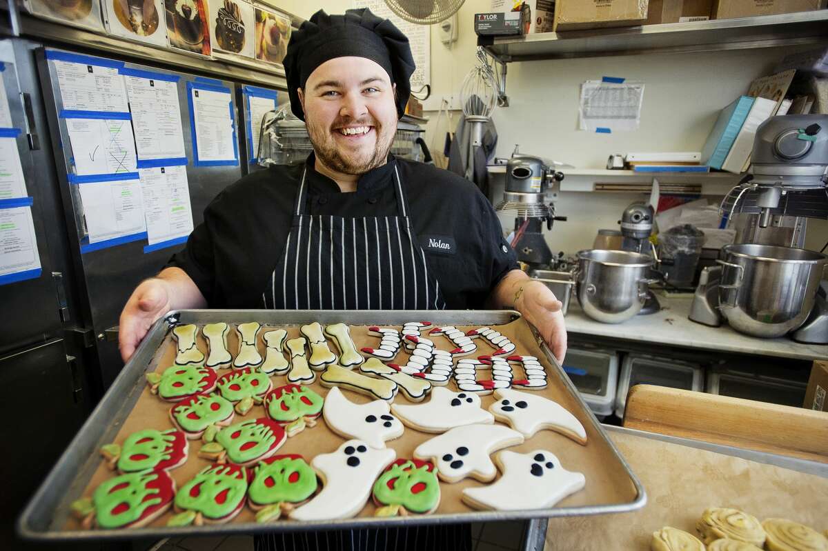 Nolan Schooley, pastry chef at The H, competing in Food Network baking ...