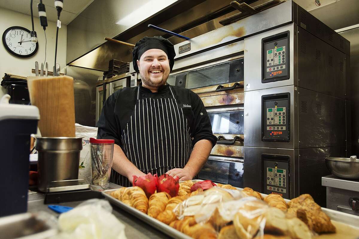 Nolan Schooley, pastry chef at The H, competing in Food Network baking ...