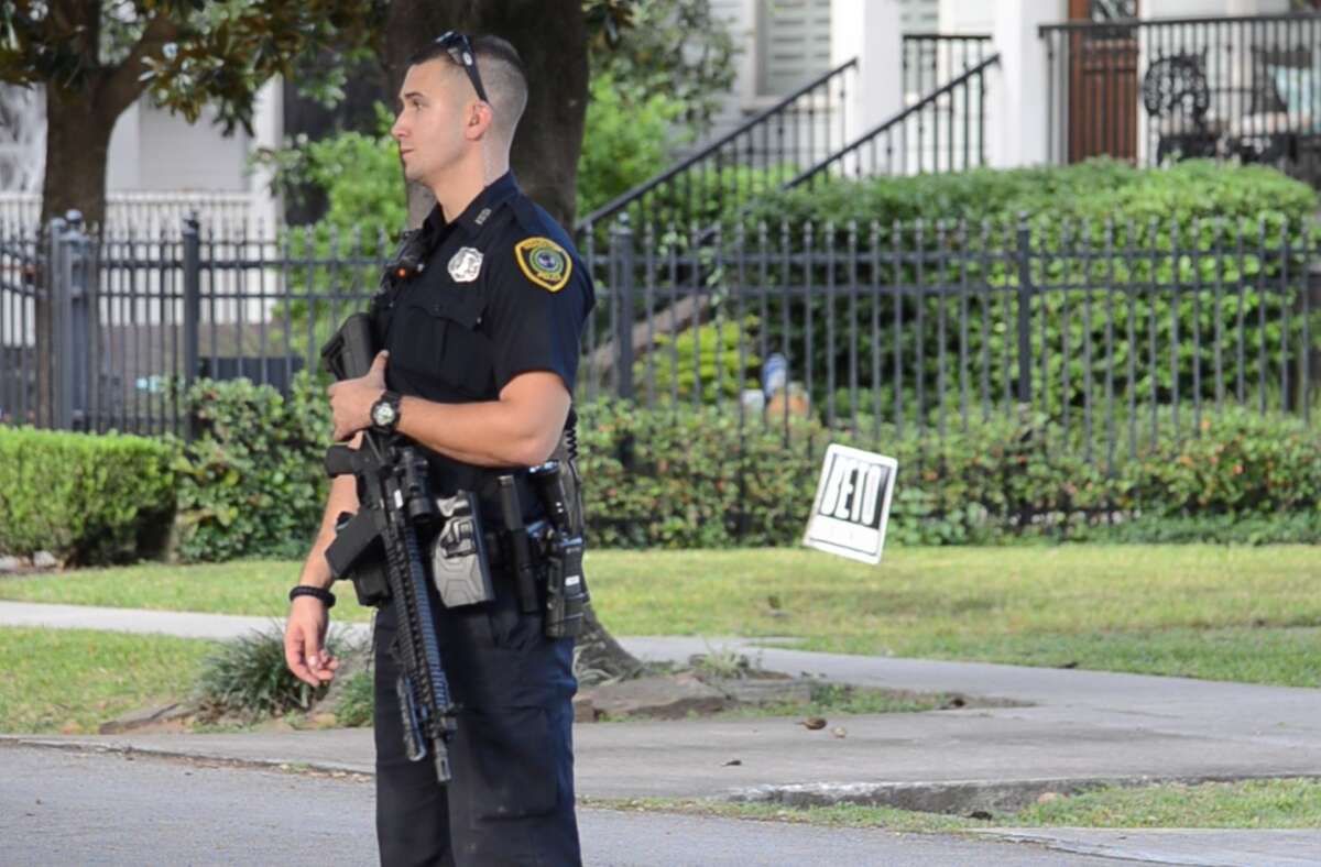 Tense SWAT scene in Houston’s Heights comes to an end