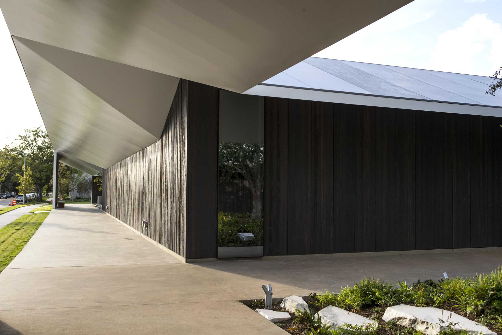 Go inside the new Menil Drawing Institute