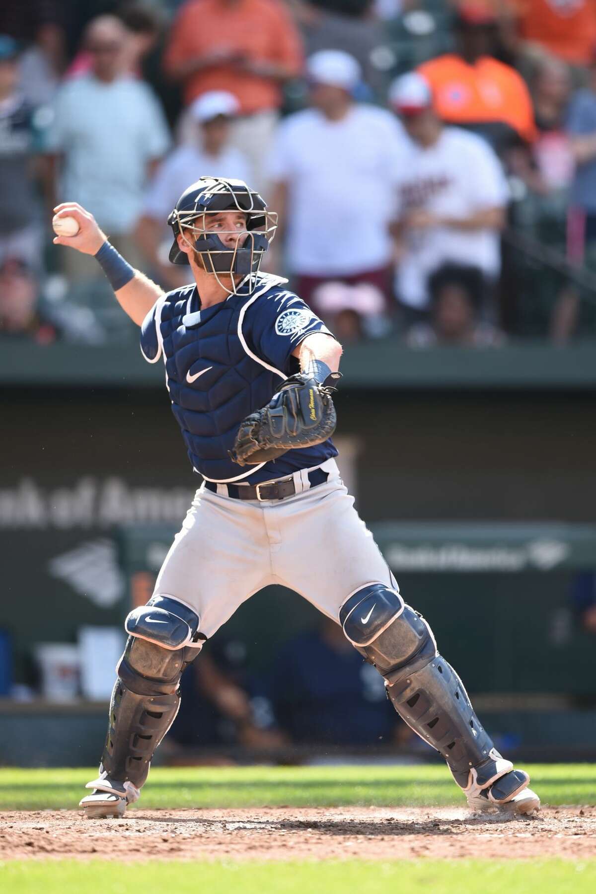 Astros don't tender contract to catcher Chris Herrmann before deadline