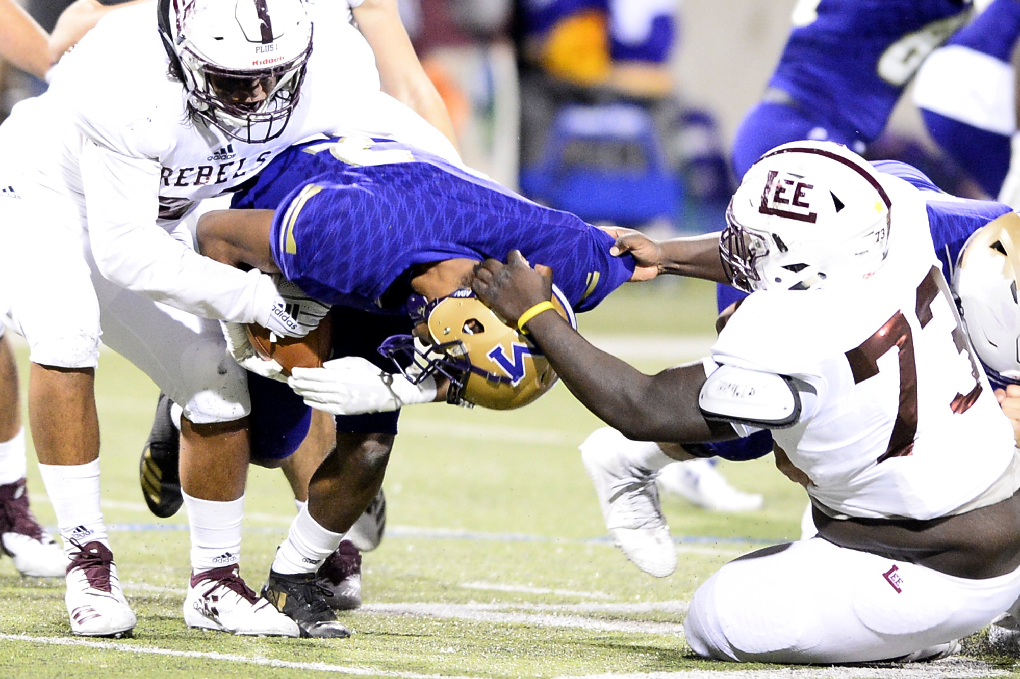 HS FOOTBALL: Lee uses 1st-half flurry to record 400th win