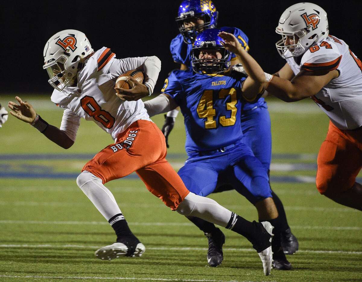 Channelview routs La Porte to keep playoff hopes alive