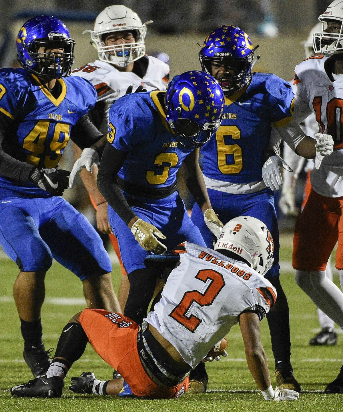 Channelview routs La Porte to keep playoff hopes alive