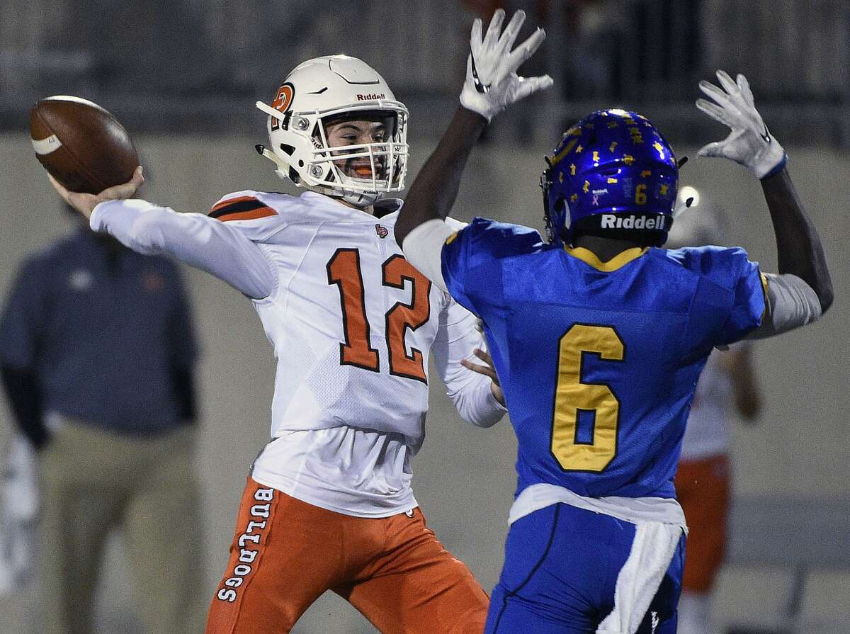 Channelview routs La Porte to keep playoff hopes alive