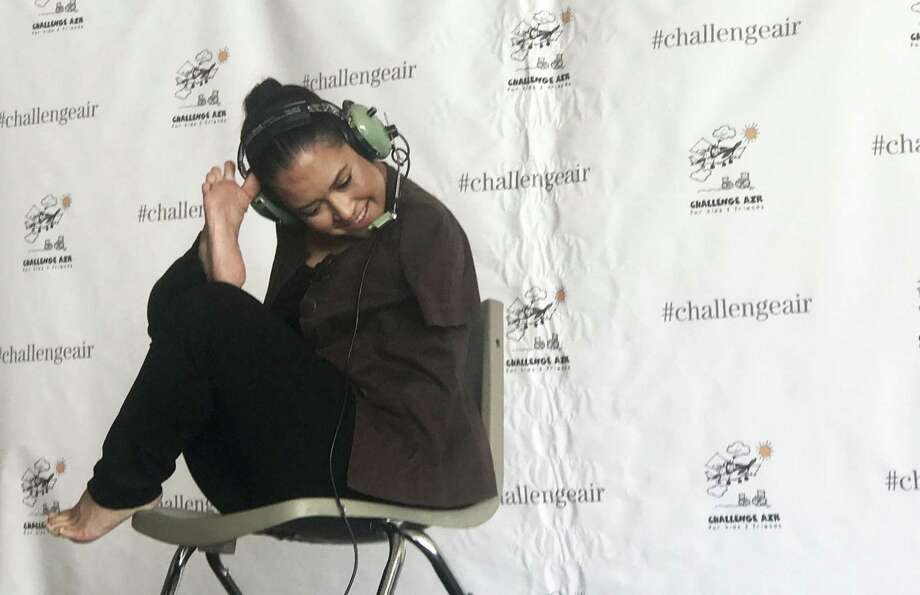 First licensed armless pilot, Jessica Cox, honored at Challenge Air in ...