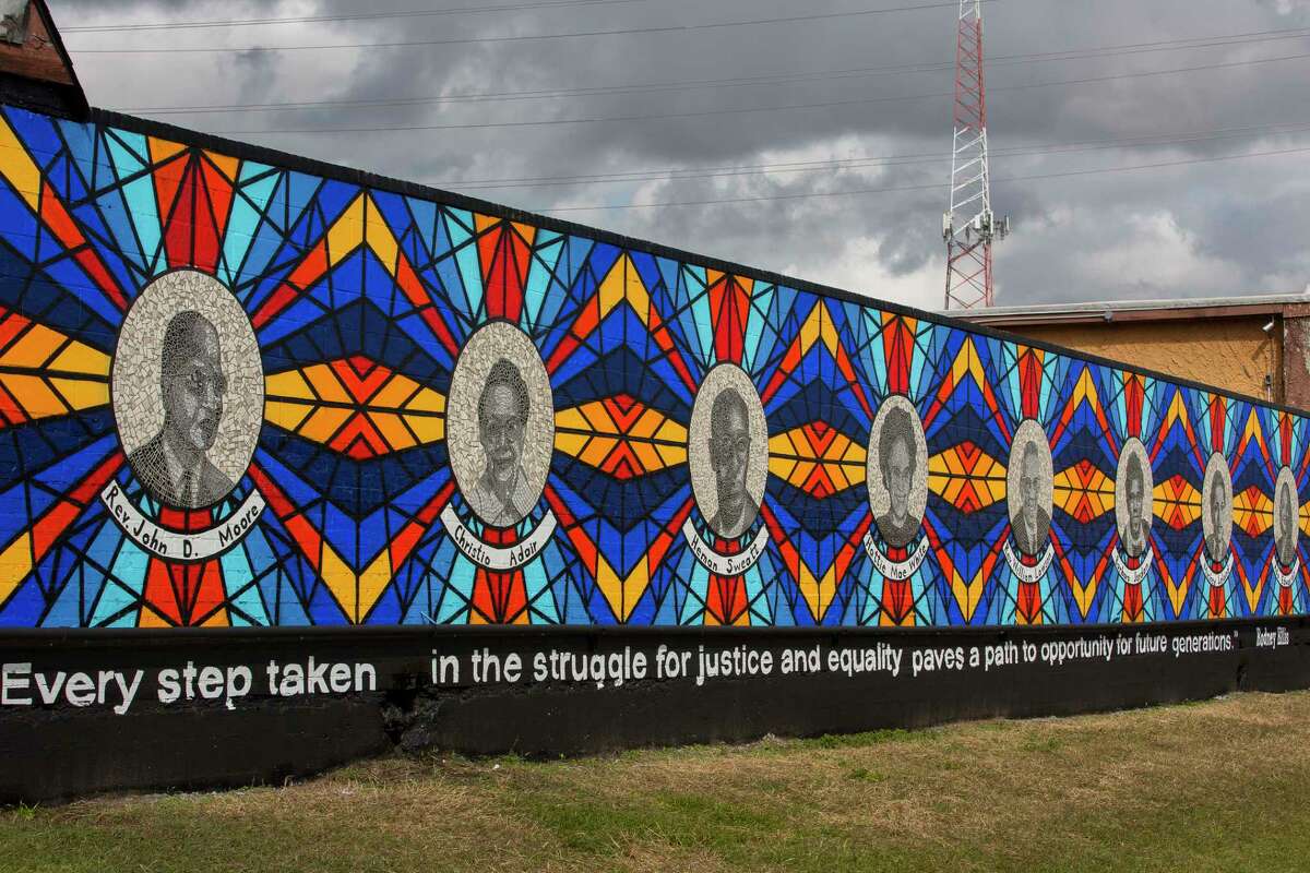 New mural represents pioneering African American activists