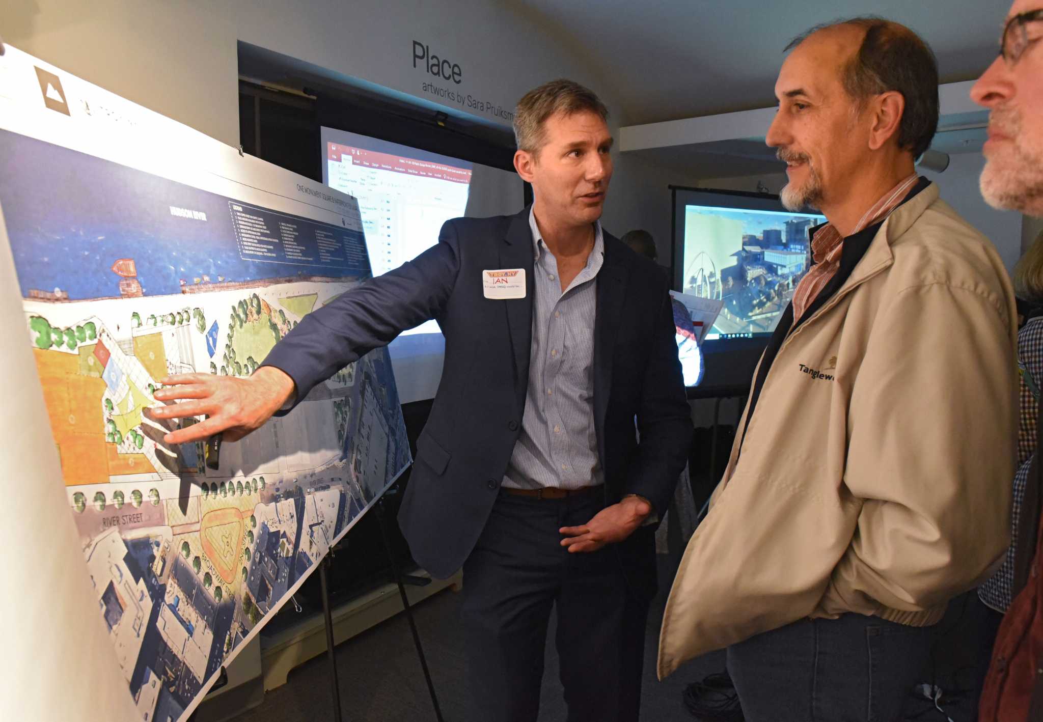 Troy gets look at latest plans for 1 Monument Square