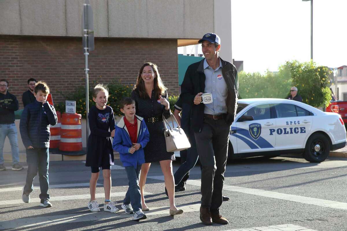 10 things to know about Beto's wife, Amy O'Rourke