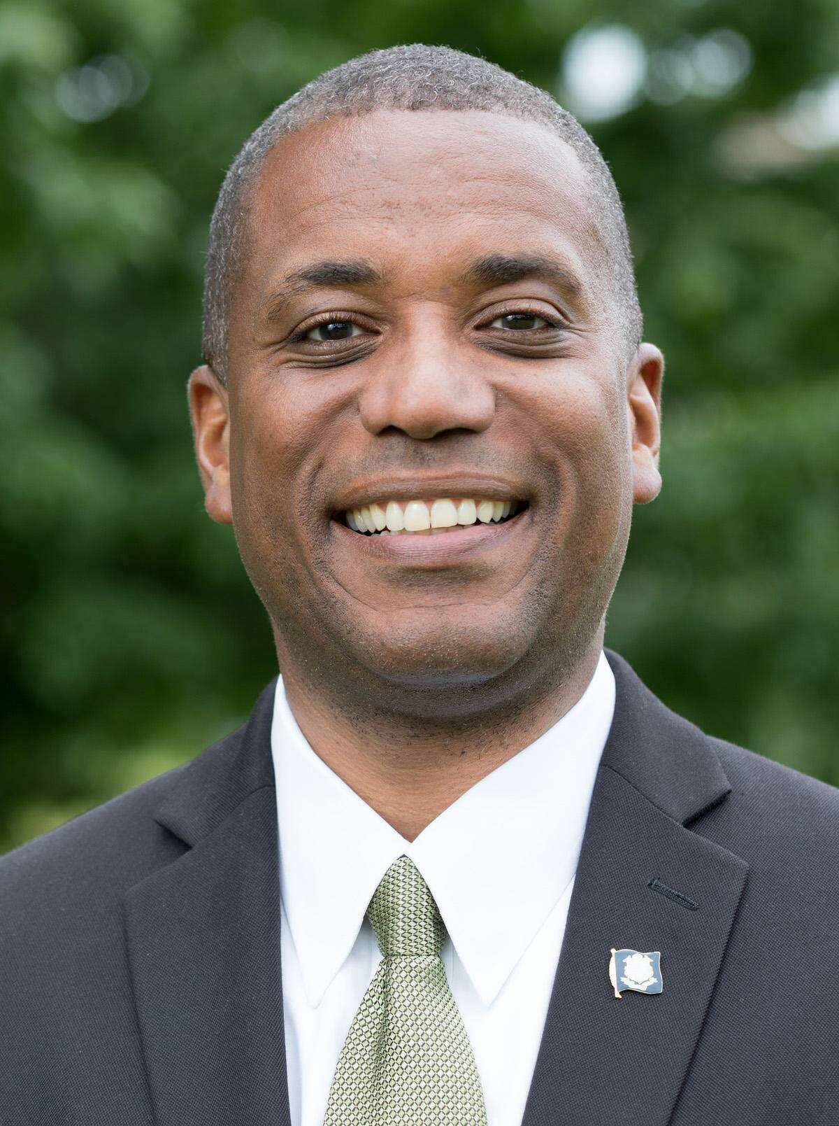 Cabrera, Logan, both declare victory in 17th District state Senate race