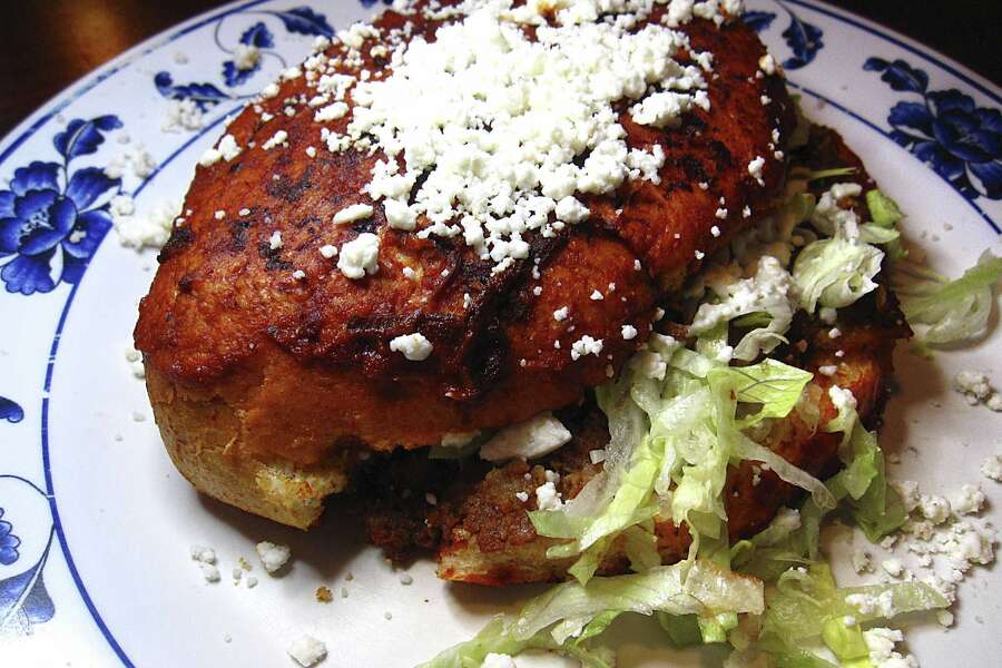 Review: Mexican food gets loud, proud and messy at Las Sabrosas de ...