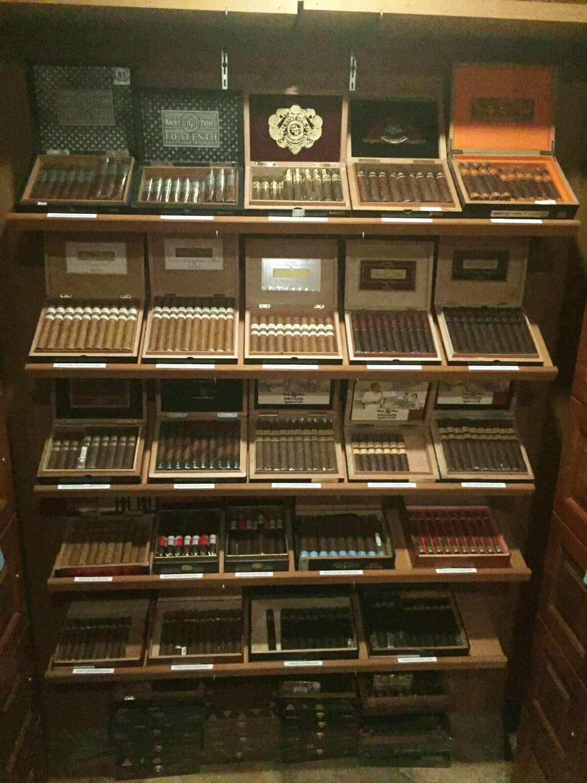 Small Bites: A sneak peek at downtown's new Buffalo Nickel by Cibolo ...