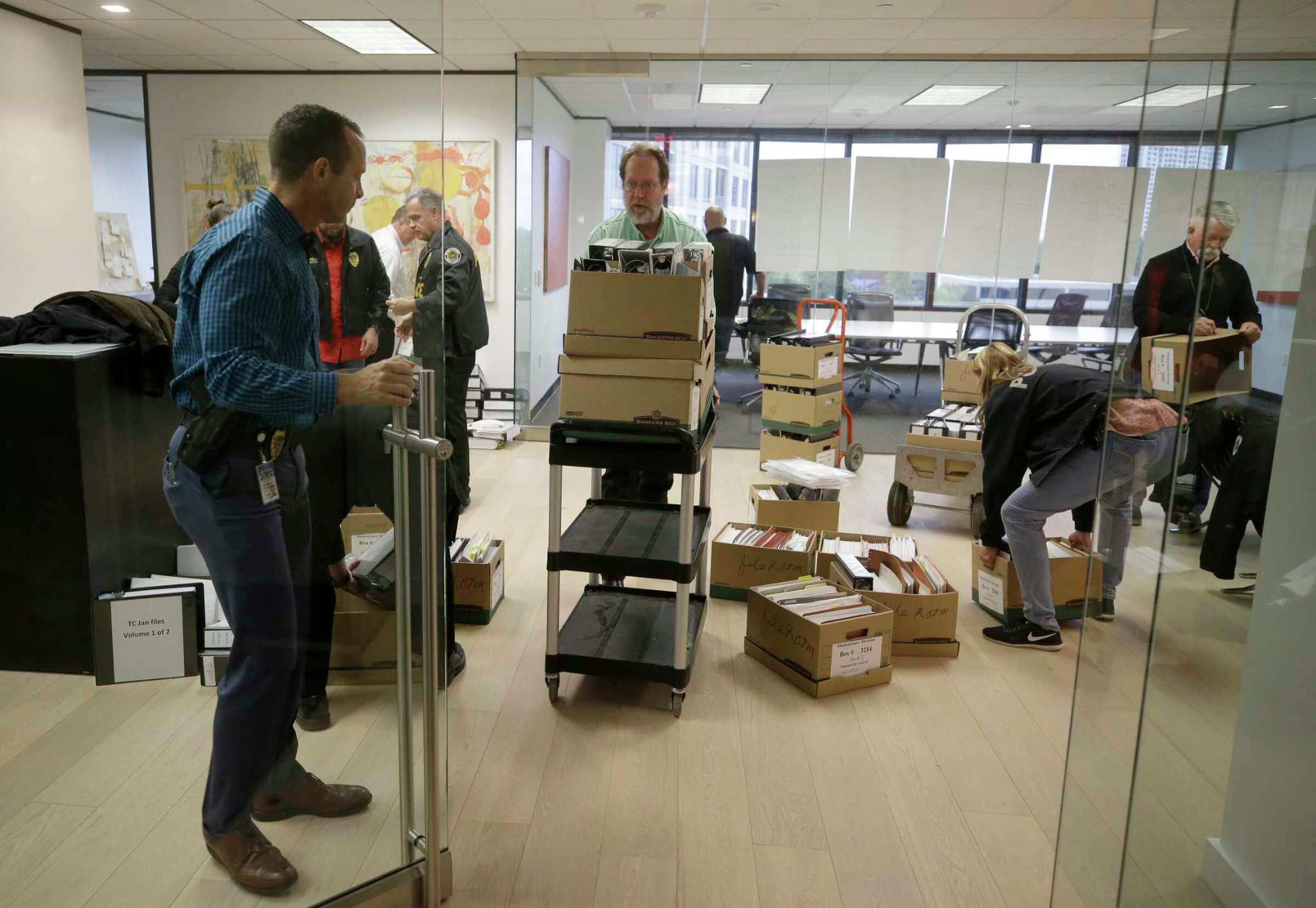 Investigators search office of ex-Harris County GOP chairman Jared Woodfill