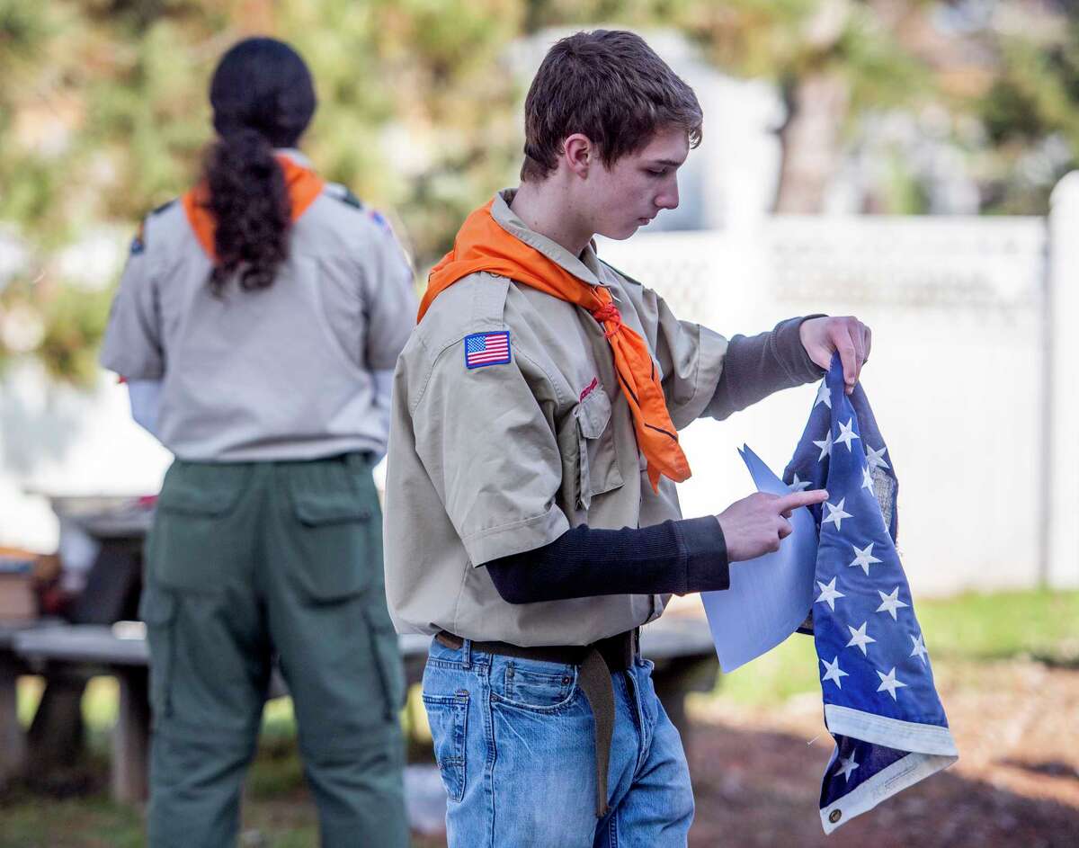 Photos: Flag retirement and disposal