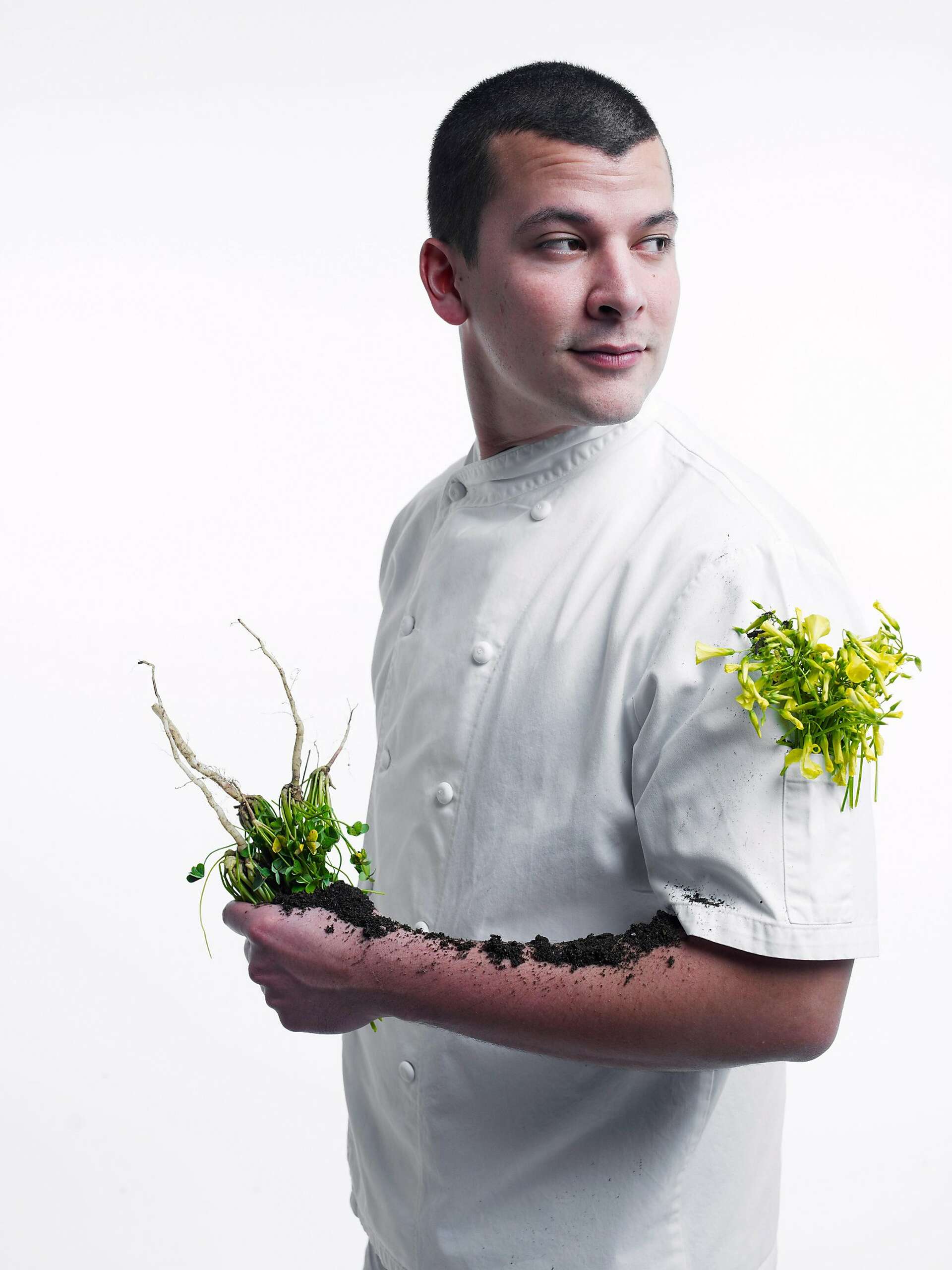 B. Patisserie crew to open a restaurant next door: Routier