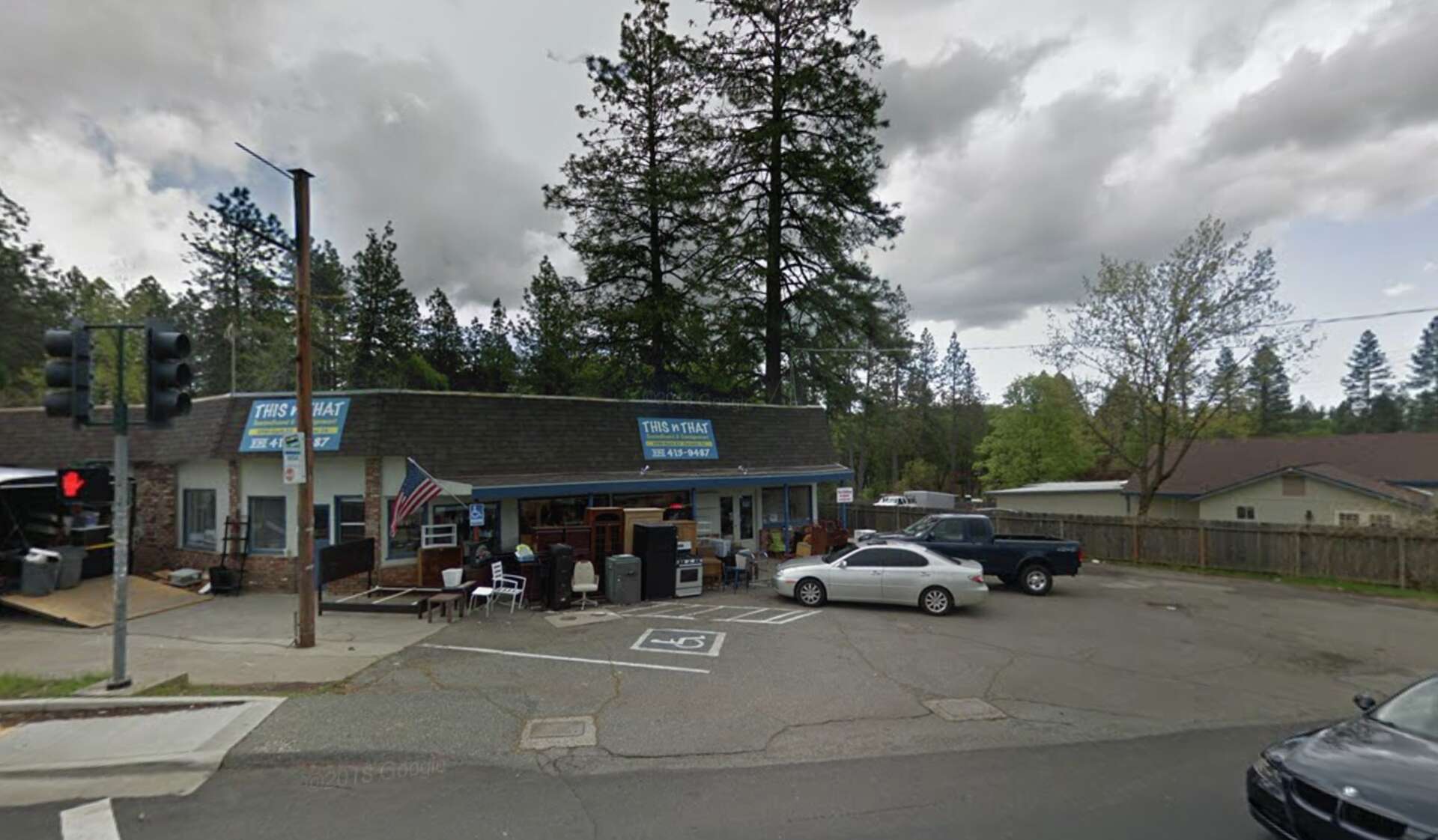 Paradise lost: Before-and-after photos show a town devoured by a raging ...