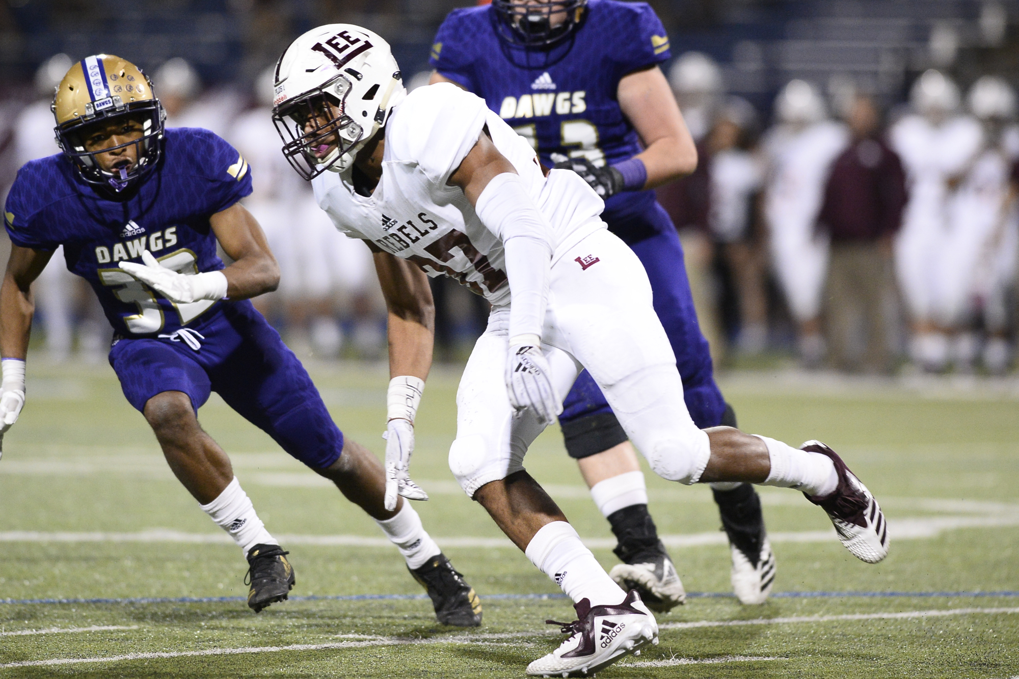 HS FOOTBALL: Rebels’ Harvey uses speed, strength to advantage