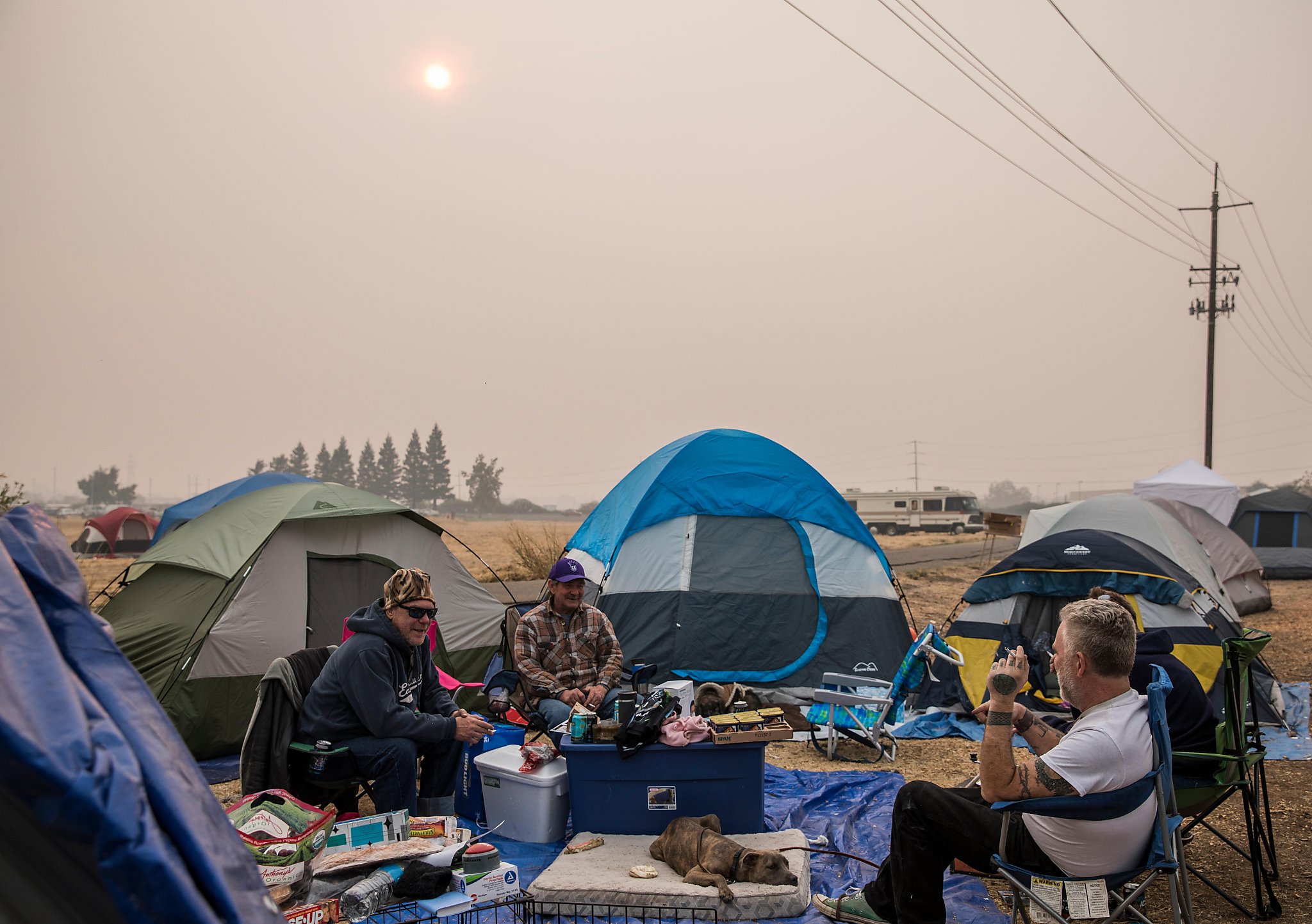 Thousands of Camp Fire evacuees in shelters, tents face long wait for ...