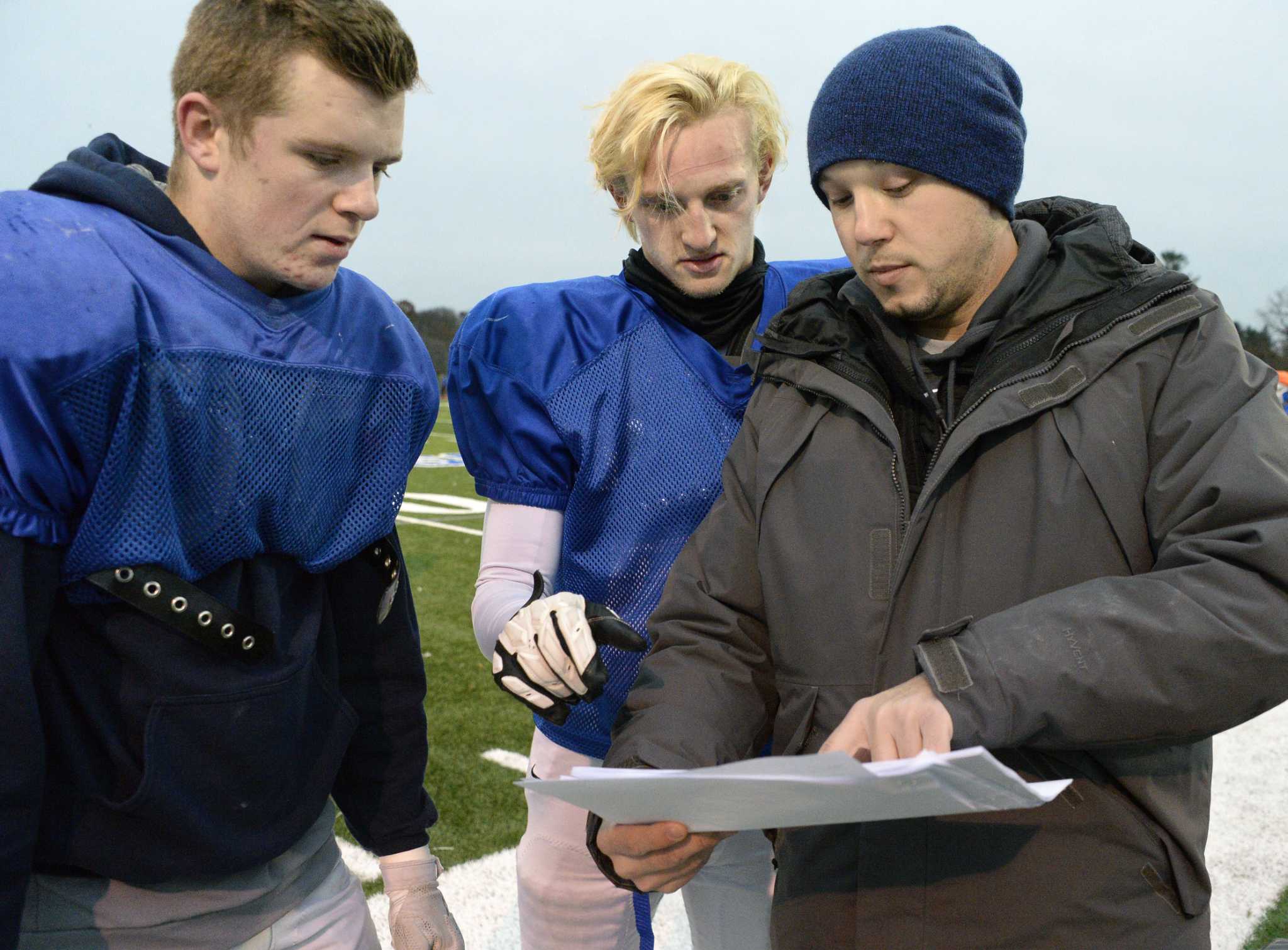 Shaker football leans on defense for state semifinal