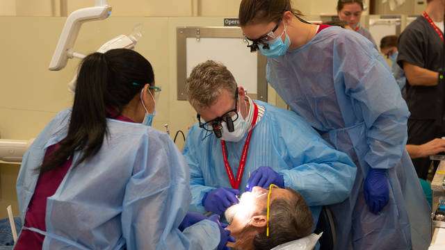 SIU SDM provides nearly $22,000 in free dental care for veterans