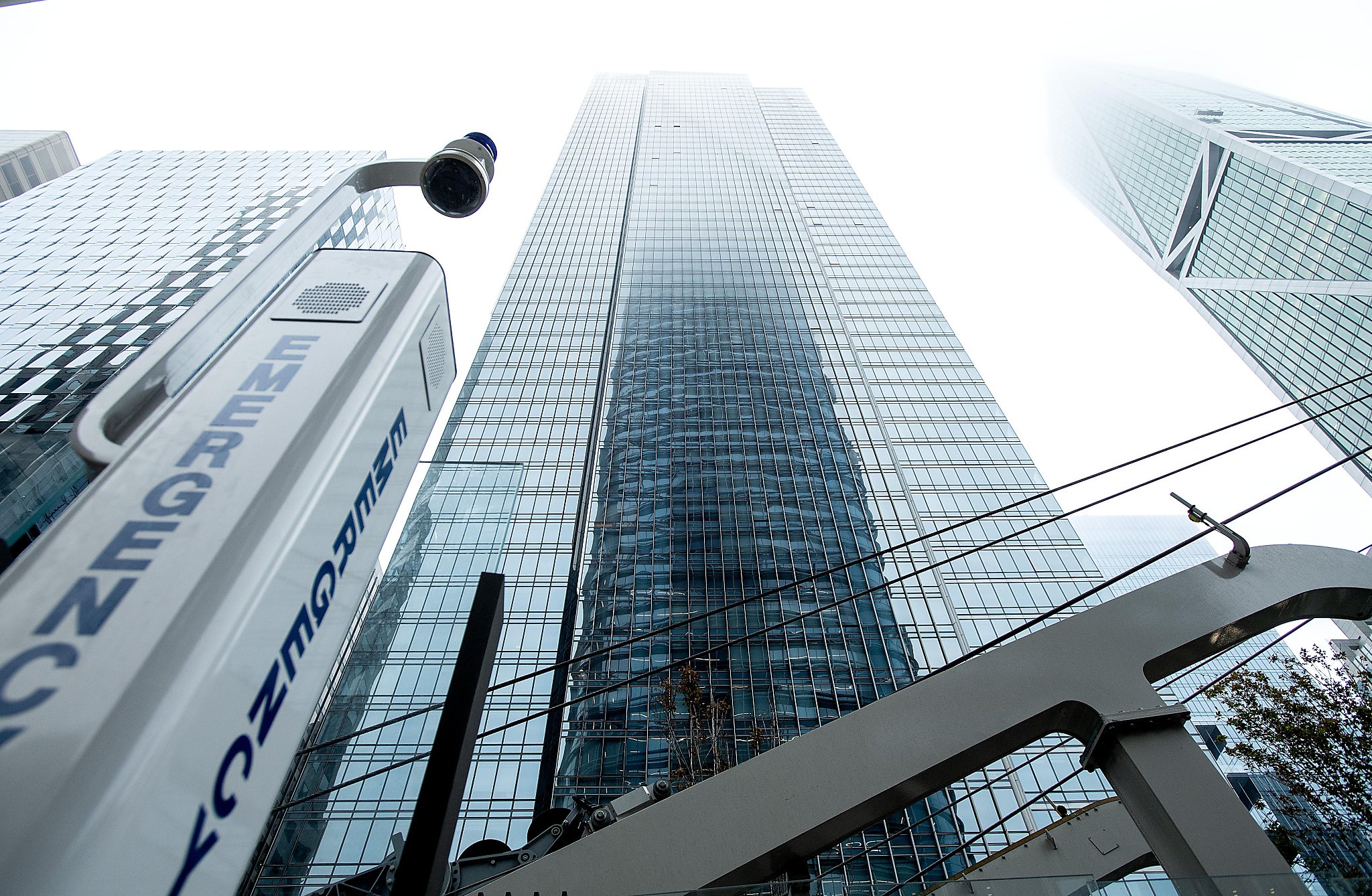 Window washers rescued from 10th floor of Millennium Tower